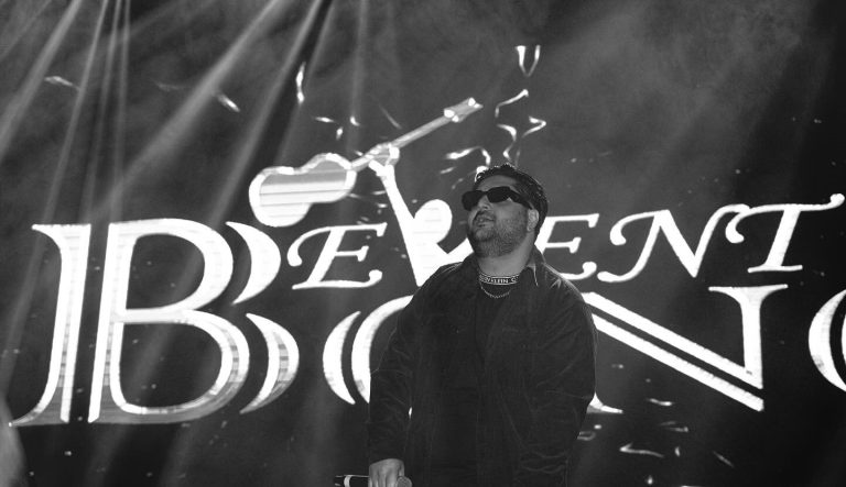 بهترین آهنگ های کنیس (Canis)، 44 آهنگ برتر + پخش و دانلود